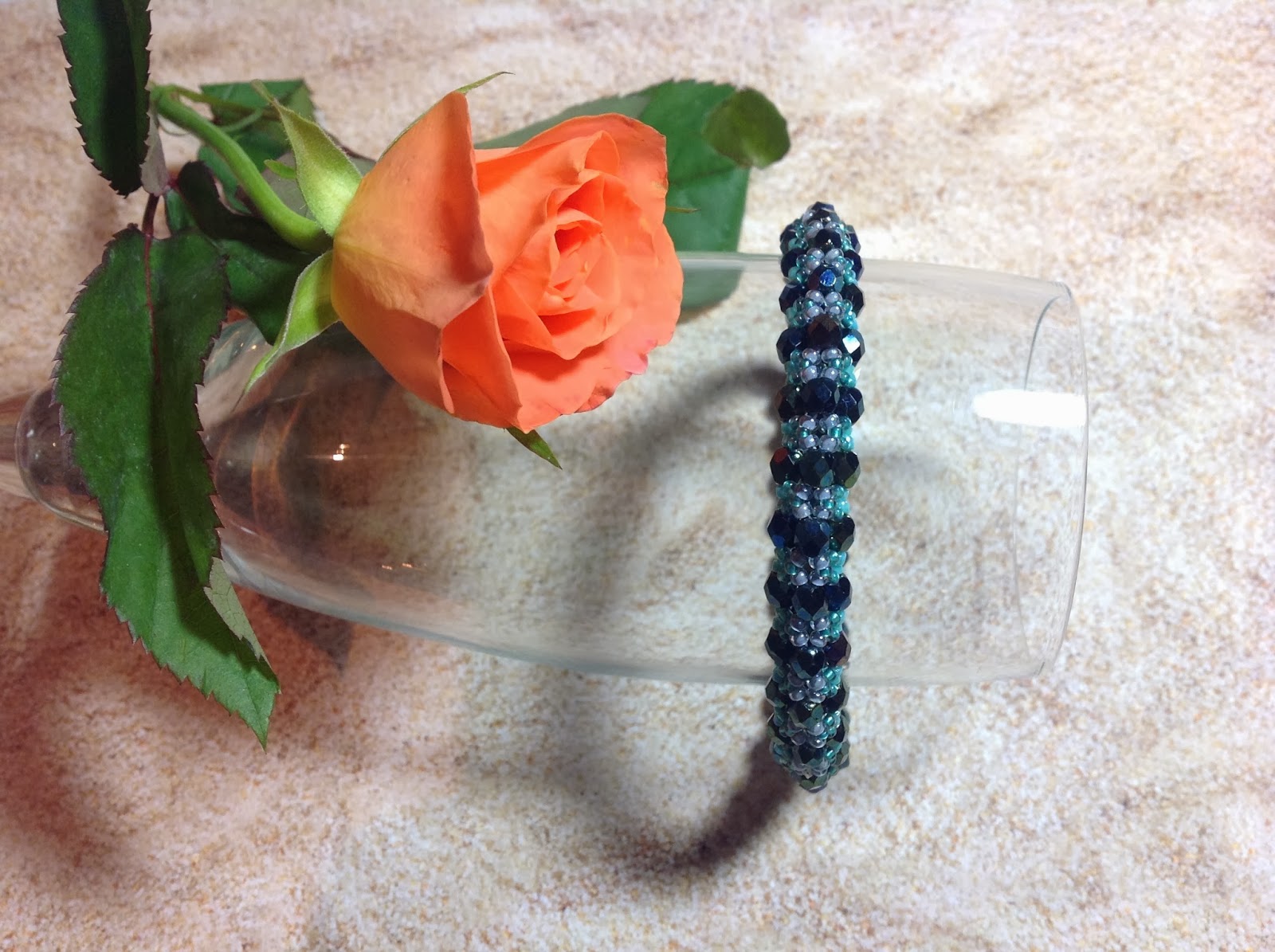 Claudia's Perlenkörbchen: "Bangle Uno"