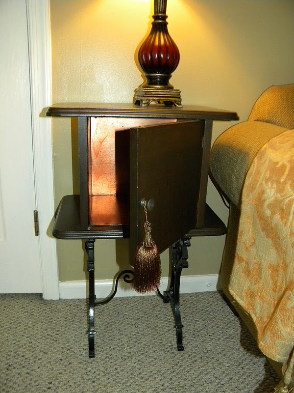 My Domestic Bliss: Smoking Table Redo