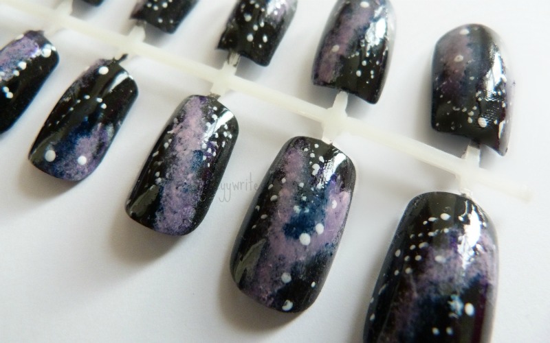 Elizabetty Spaghetti Nails // Review | Lucyy Writes