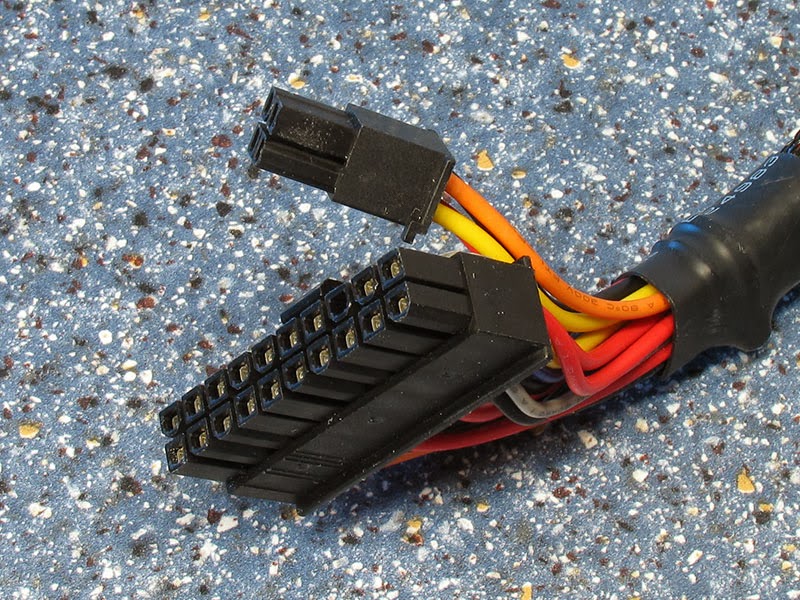 Alex70hf: Conectores ATX y Auxiliar