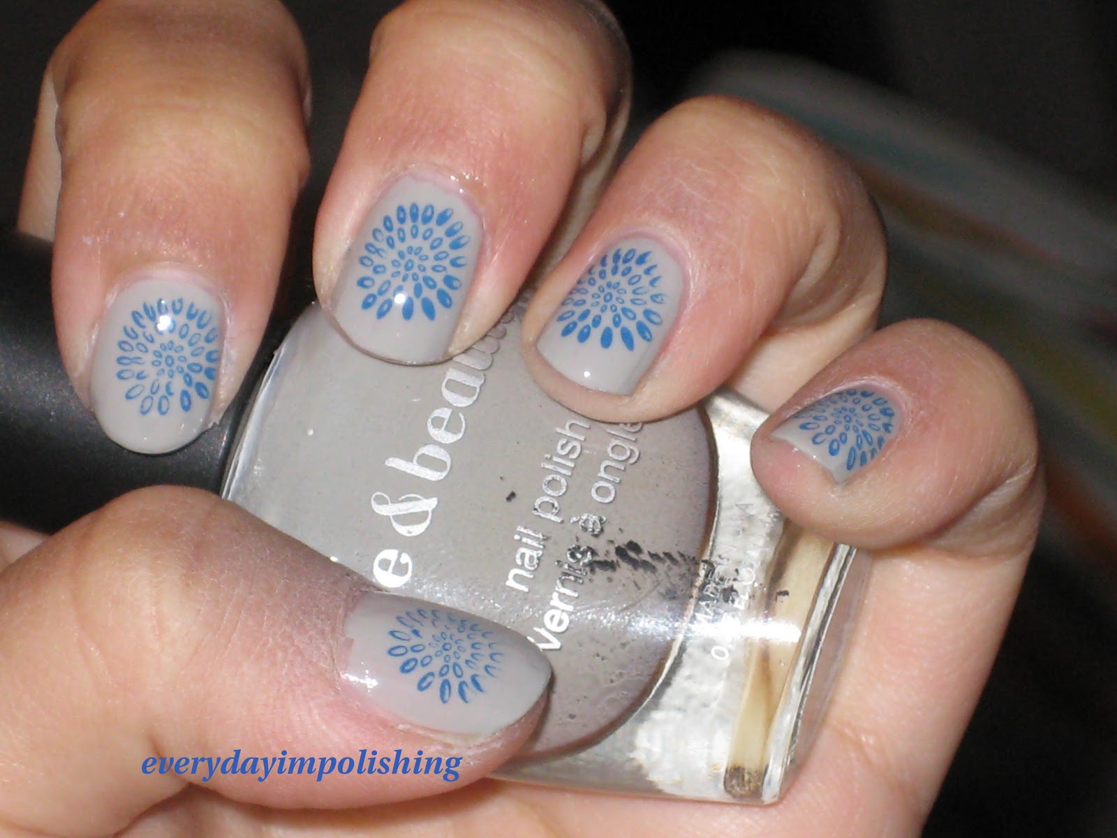 Nails on Nails on Nails: Blue and Gray Circular Nails