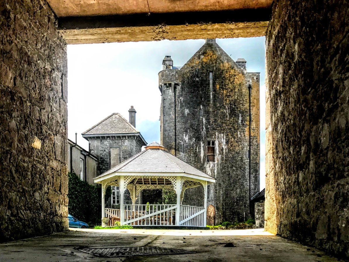 Patrick Comerford: Lunch and an afternoon visit to Springfield Castle ...