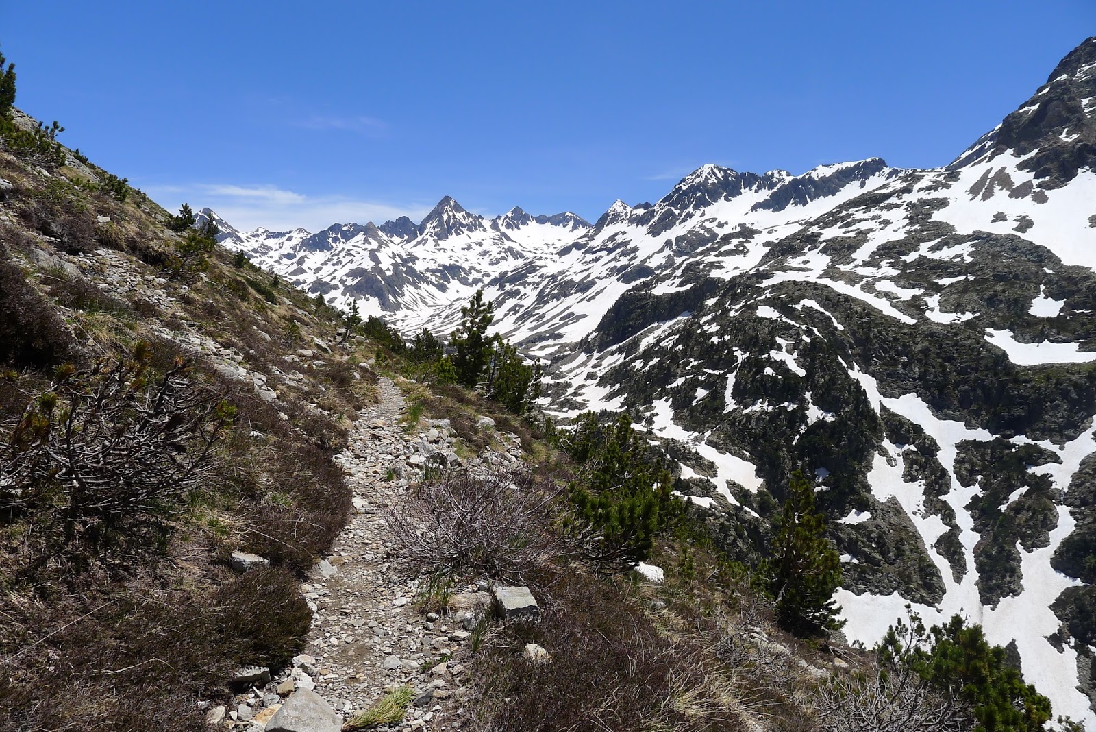 Circular ibón de Respumoso, Campoplano - ibones de Arriel - Paisajes de ...