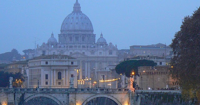 Academia de Chimpancés (con peluca): Elige tu propia aventura - LLUVIA ...