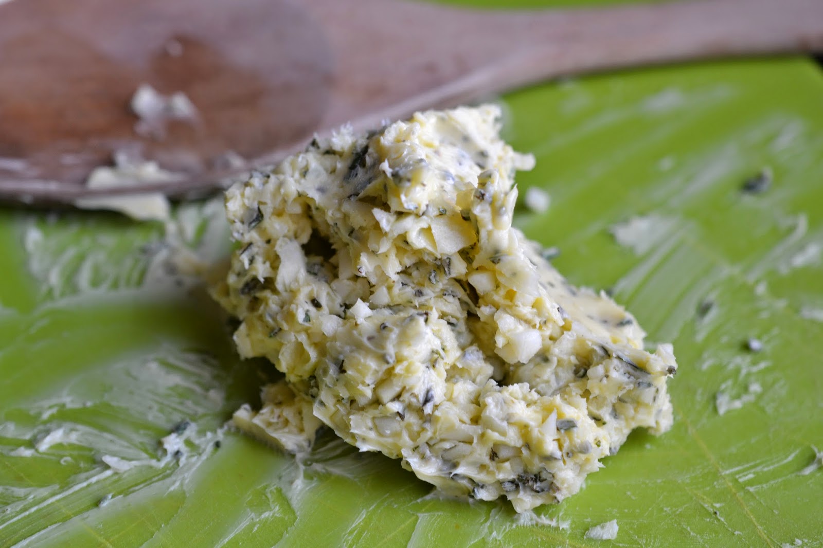 Greedy Girl : Rosemary garlic cream biscuits