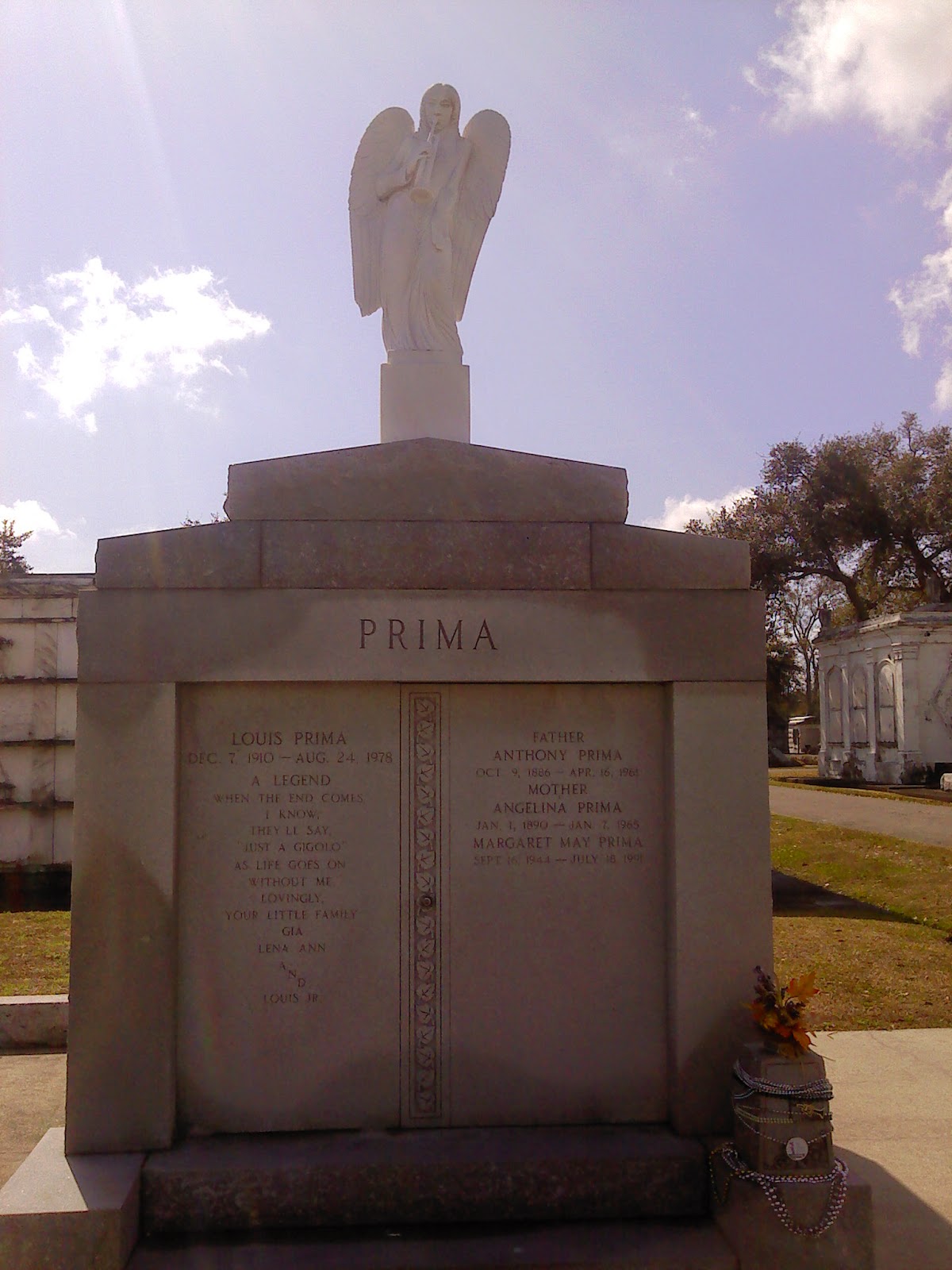 In Memoriam - Gravesites of the Famous and Infamous: Louis Prima
