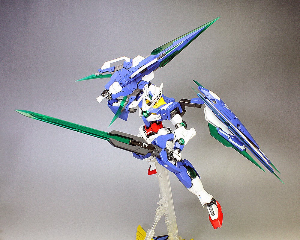GUNDAM GUY: MG 1/100 GNT-0000 00 QAN[T] Full Saber - Painted Build