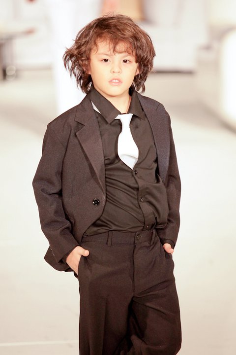 Effing the Lens: Philippine Fashion Week | Rusty Lopez Holiday ...