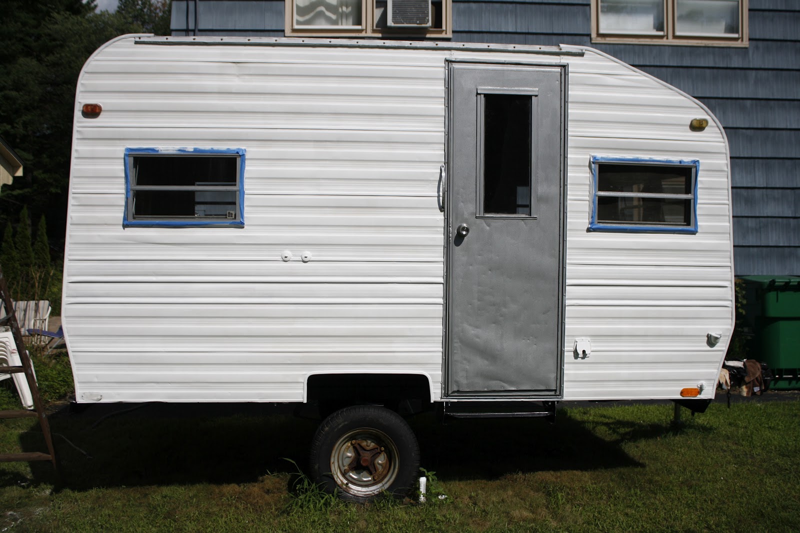 25 Inspiring Exterior House Paint Color Ideas: Exterior Cool Camper ...