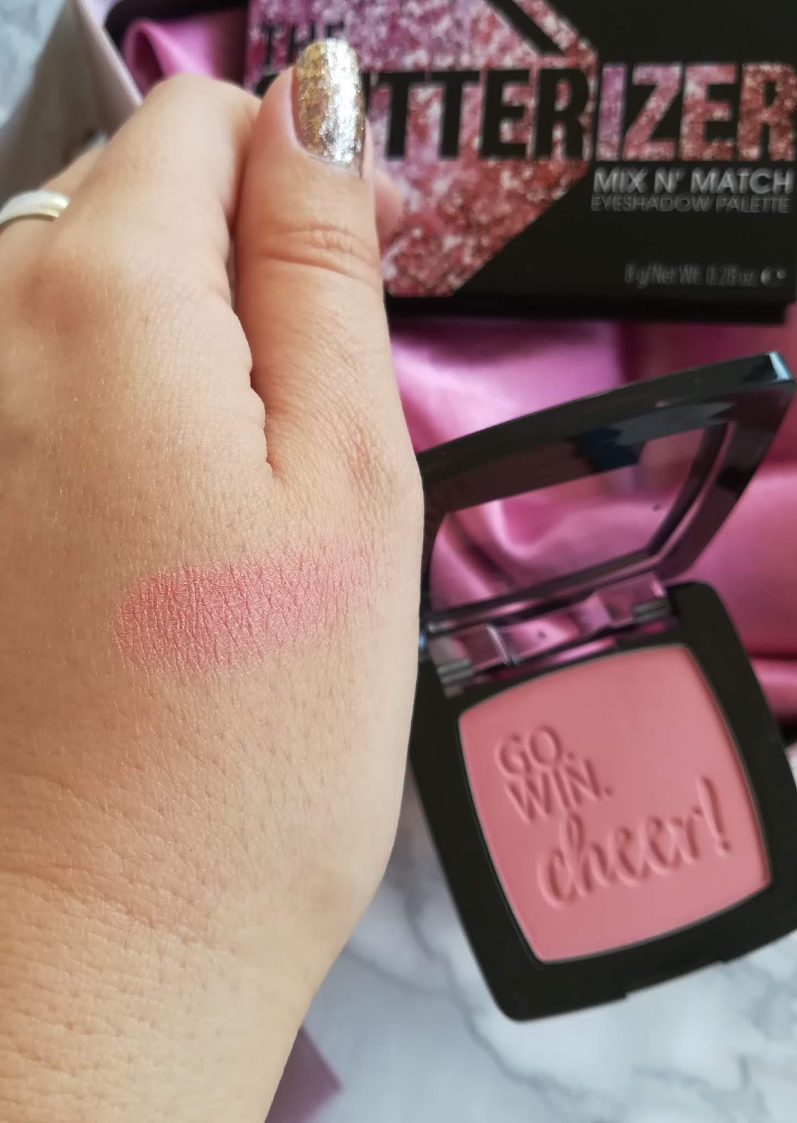 CATRICE Nova kolekcija - The Glitterizer paleta senki za oči i Blush ...