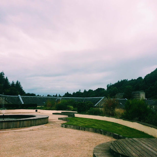 New Lanark - Under The Scottish Rain