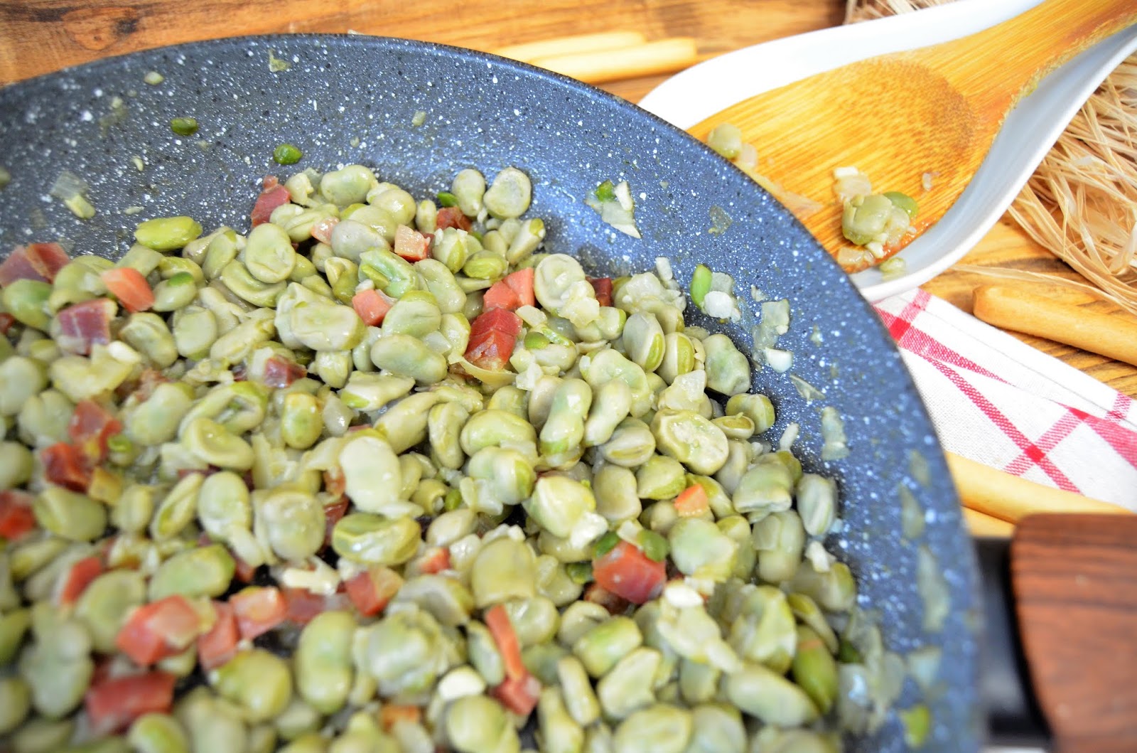 LAS DELICIAS DE MAYTE: HABAS CON JAMON (RECETA TRADICIONAL)