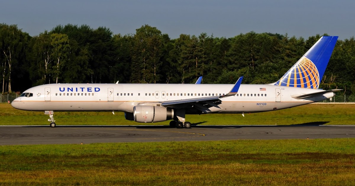 GB Special: B757-224, United, N17139,
