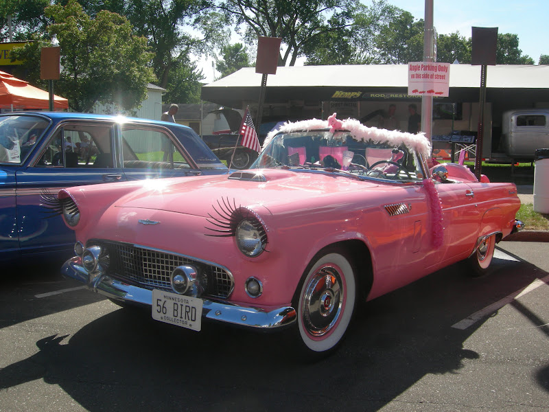 A Legacy of Stitches: Back-to-the-50's Car Show!