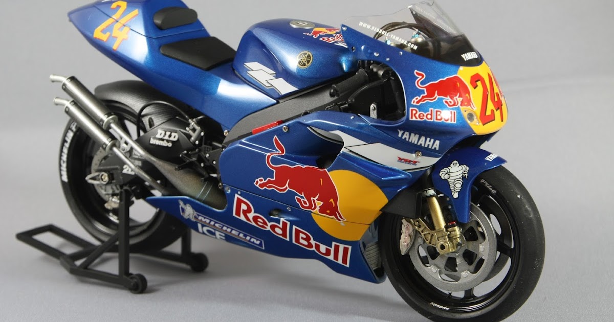 Greg's Scale Plastic Model Showcase: YZR500 '99