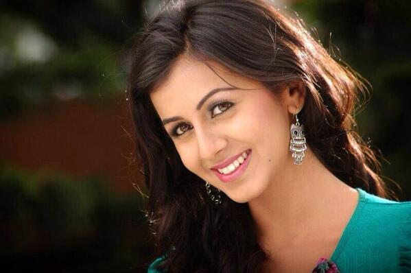 Nikki Galrani Wiki, Biography, Dob, Age, Height, Weight, Affairs and More