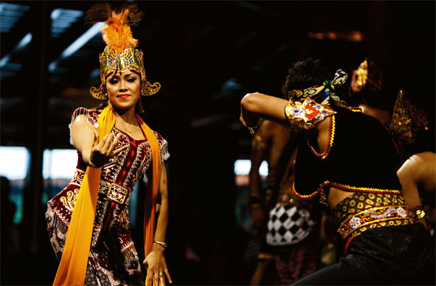 Tarian Tradisional Banyumas Jawa Tengah - Wisata