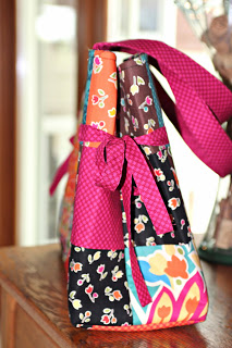 Girls in the Garden: Charm Pack Bag - Tutorial