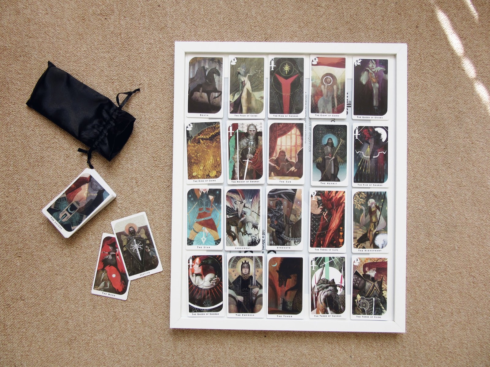 HOW TO: DISPLAY TAROT CARDS | Light in the Wasteland
