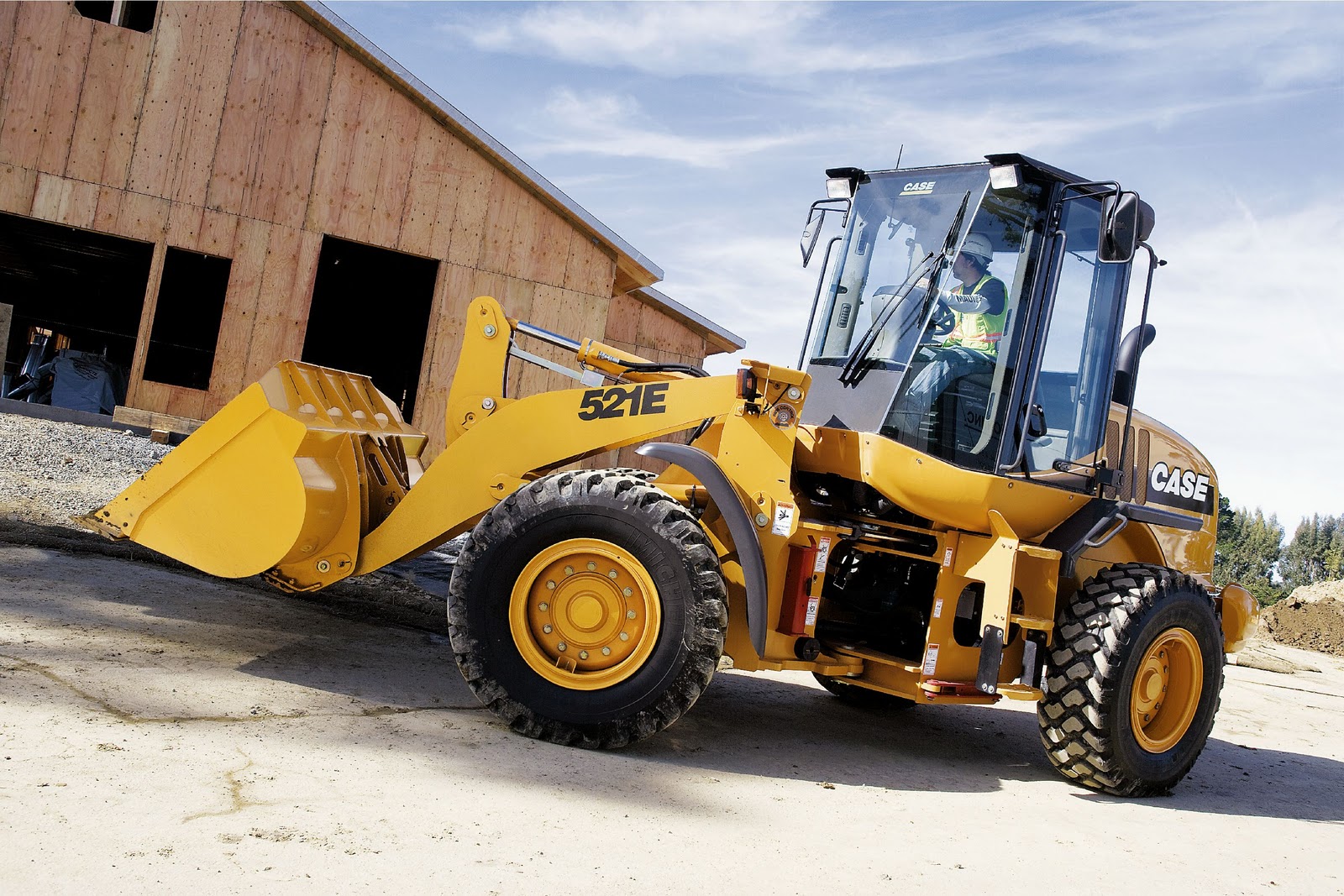 DUNIA ALAT BERAT: CASE WHEEL LOADER Tangguh, Elegant dan Produktif
