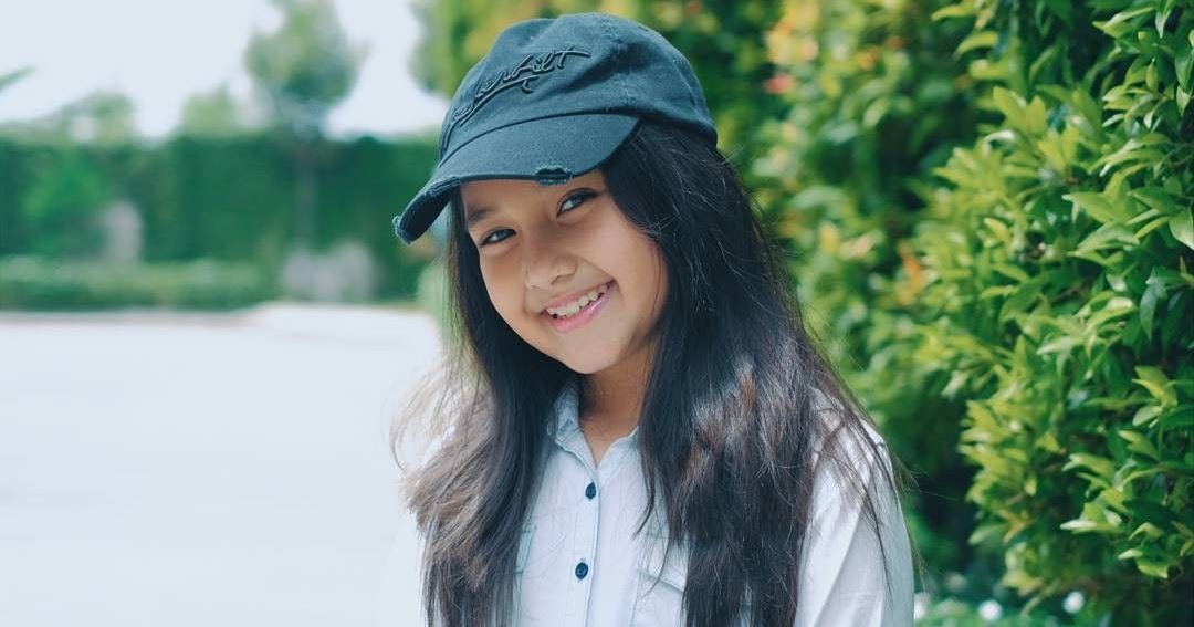 Naisa Alifia Yuriza Wallpaper