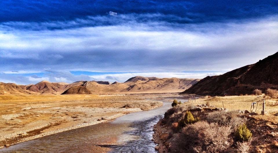 Tibetan mystical enchanted with the way of white clouds ~ Travelling