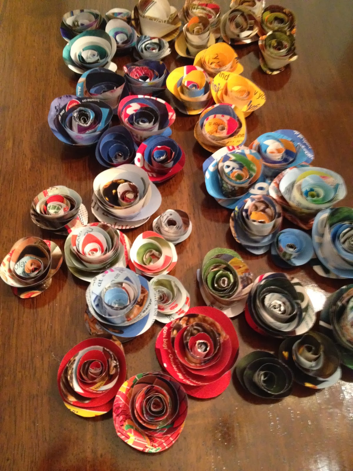 Recycled Magazine Flower Wreath - My Pinterventures