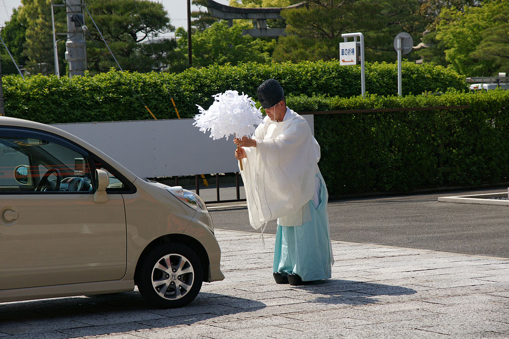 Sacred item in Shinto / Static electricity prevention / Power of cannabis
