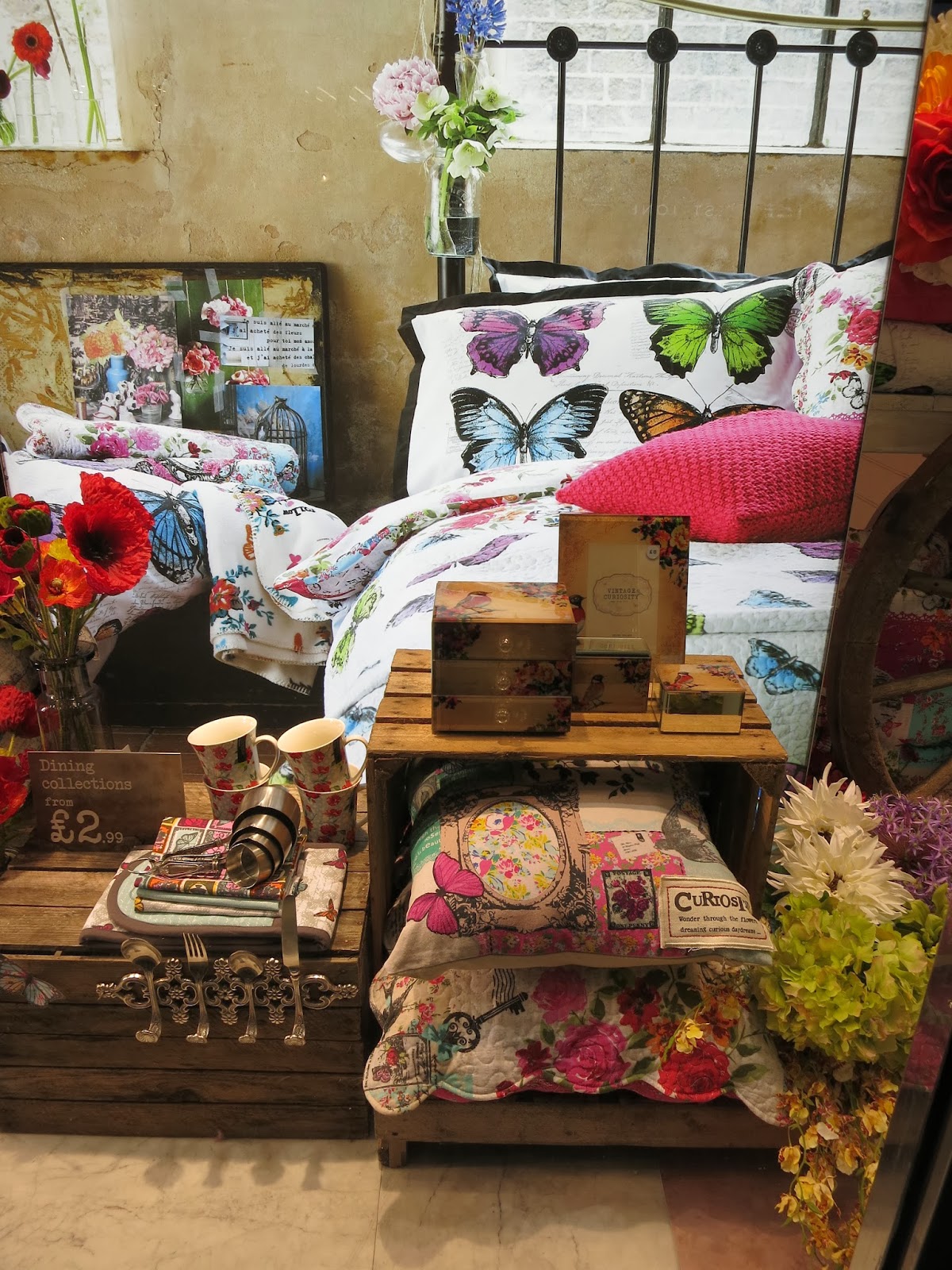 RetailStoreWindows.com: BHS, London