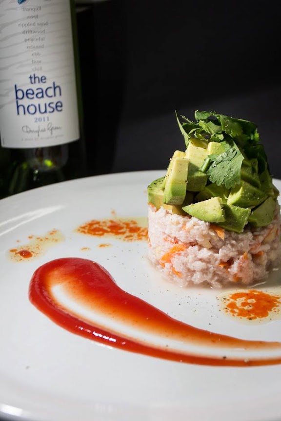 AMONOS RECIO COLLECTIVE