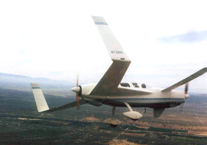 nhungdoicanh: Rutan 40/74 Defiant