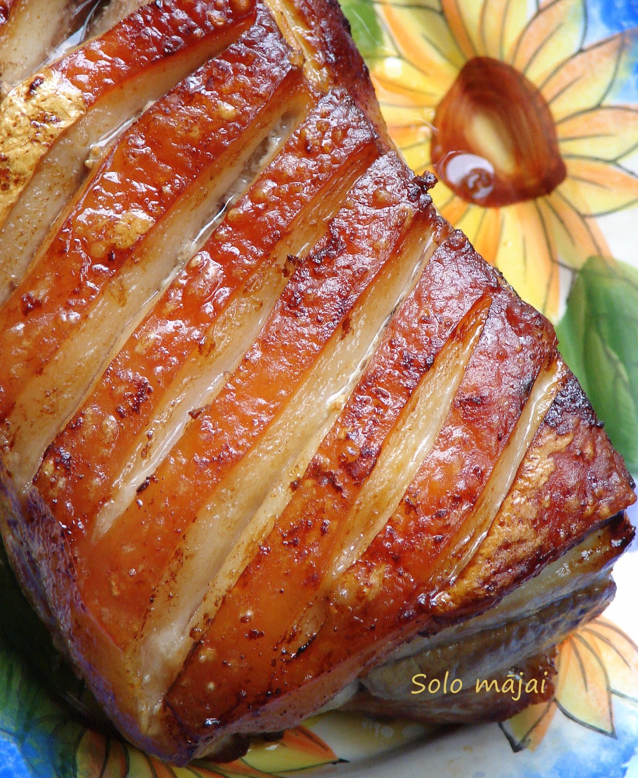 Solo mājai: Krāsnī cepts cauraudzis ar kraukšķīgu ādu