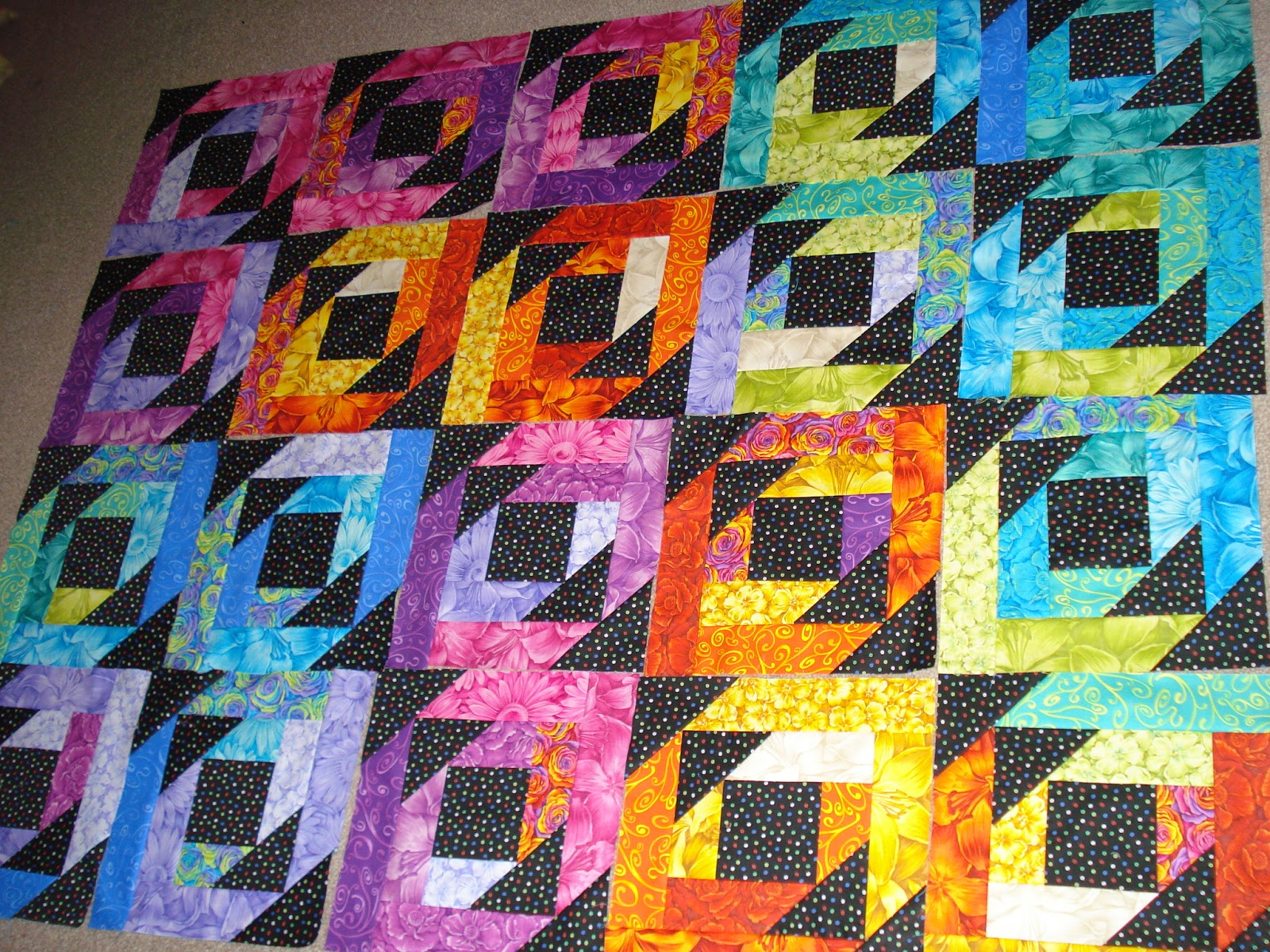 The Nifty Stitcher: Pineapple Blossom Quilt