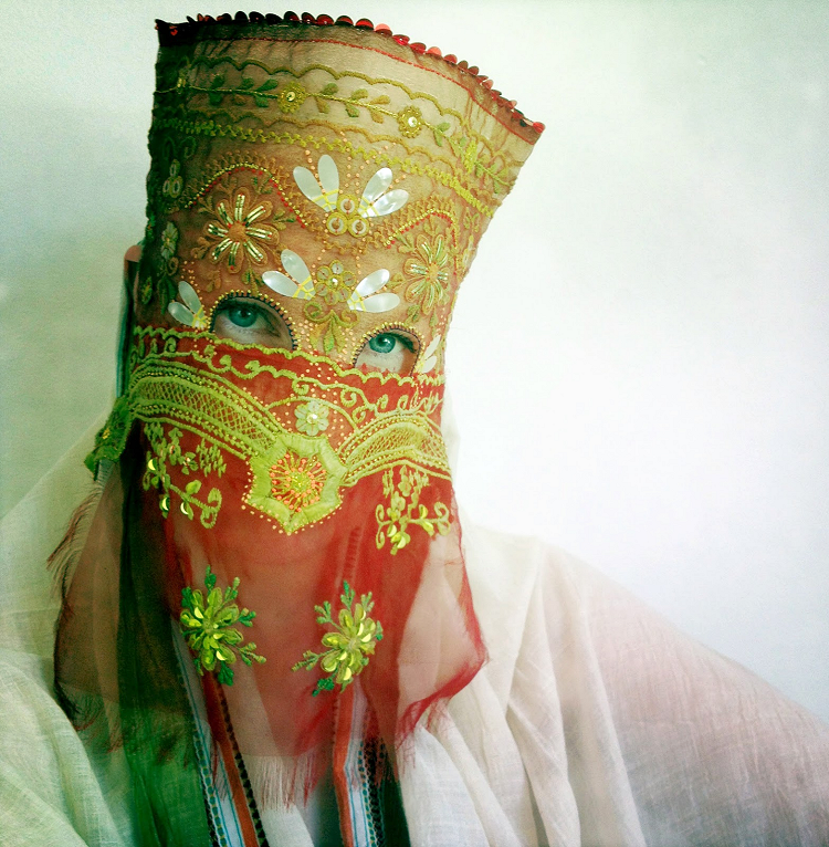 Gods and Foolish Grandeur: Damselfrau