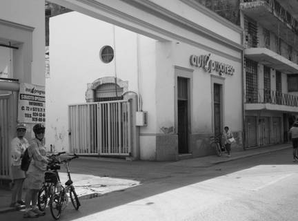 YUCATÁN BY BICYCLE: Buses and Colectivo Taxis