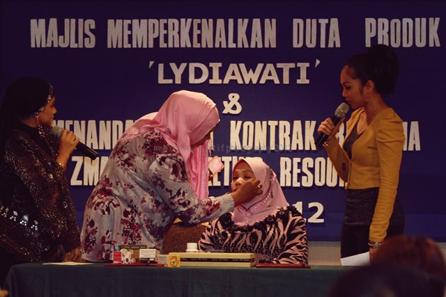 FarinaBasnee; Make Up Artis / Pengasas Fairymasha: Make Up for ...