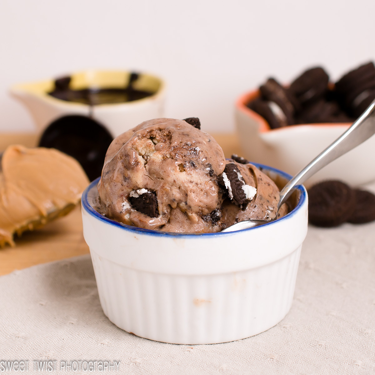 Sweet Twist of Blogging: Copycat Mudpie Mojo Ice Cream