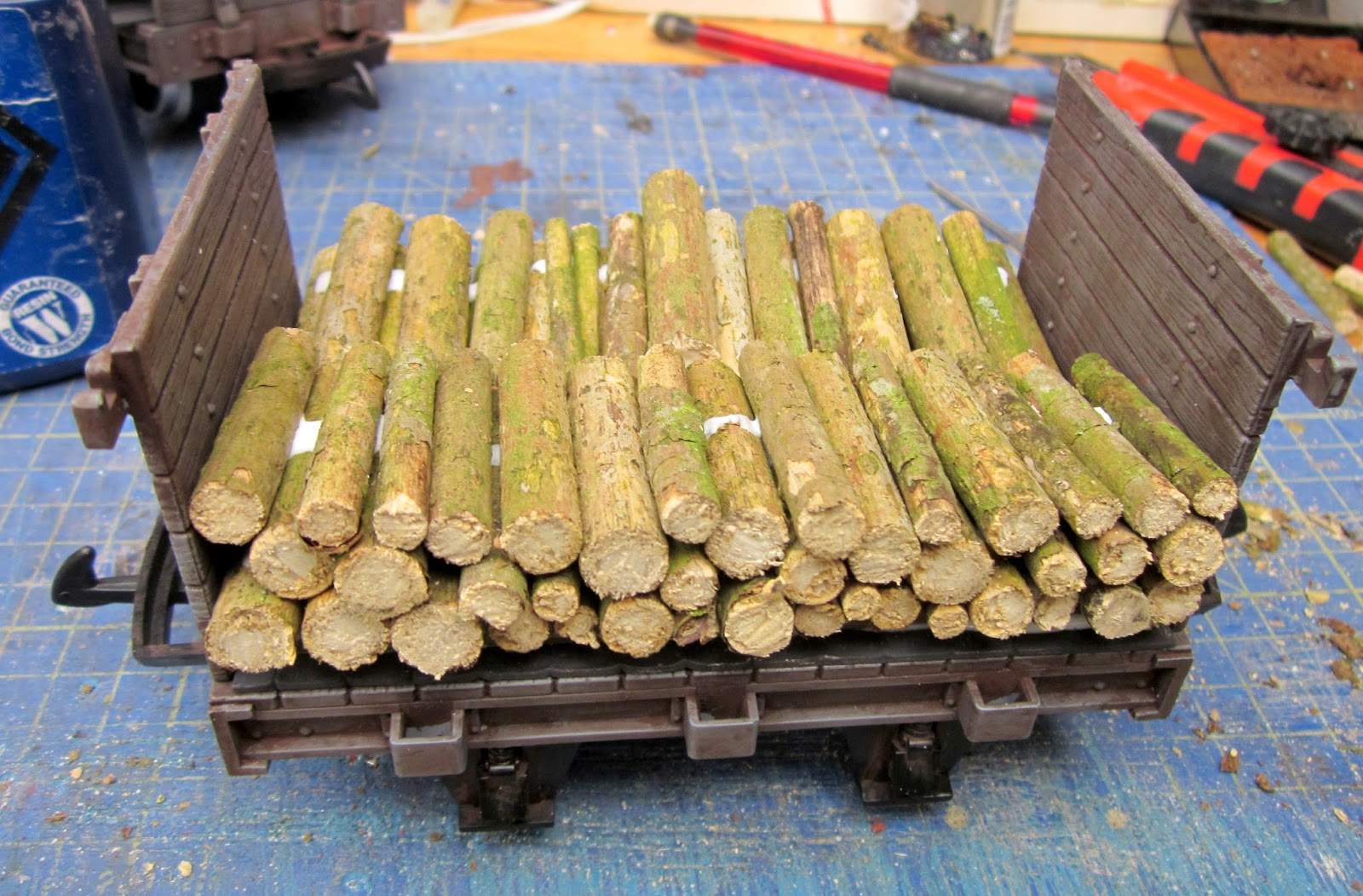Peckforton Light Railway: How I weathered some LGB Feldbahn timber ...