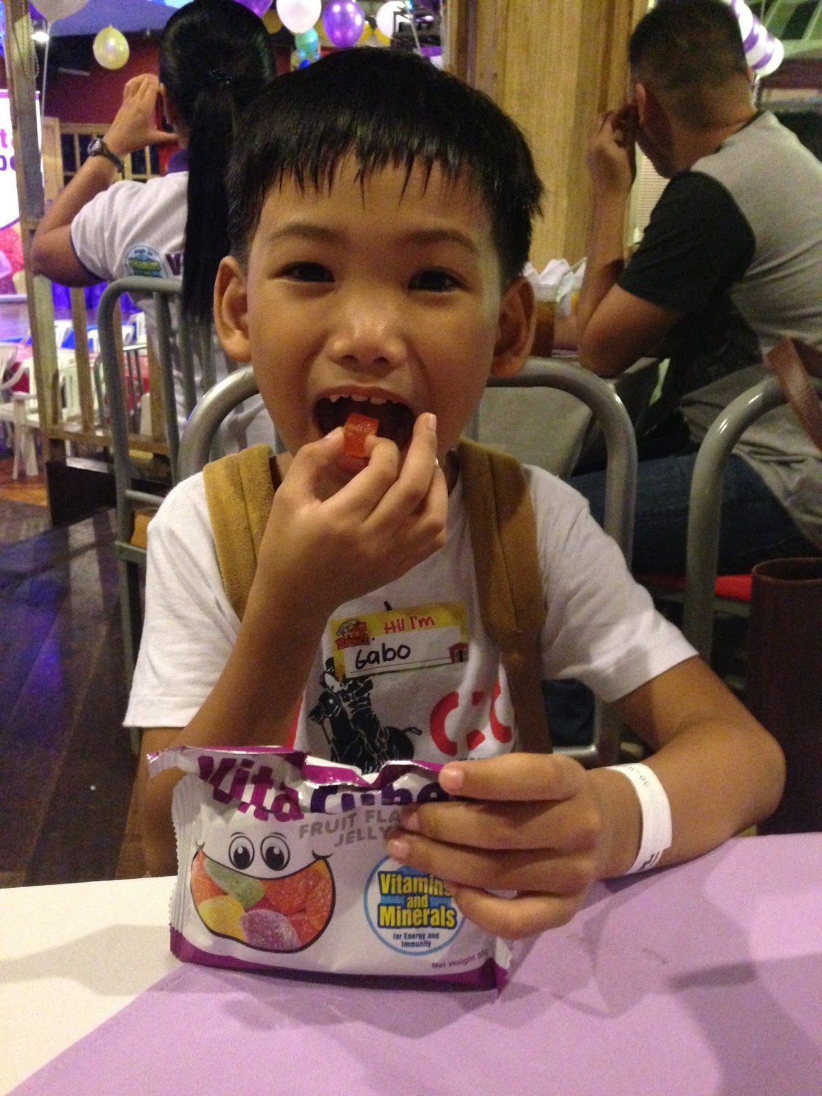 Mastermom Speaks: Rebisco's Vita Cubes Jelly Candy: Vitamins and Candy ...