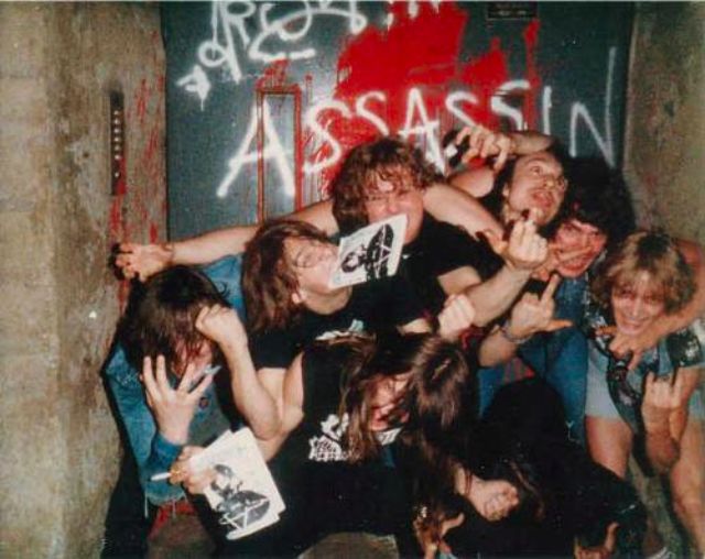 Metalheads, Headbangers: 50 Interesting Snapshots That Capture Heavy ...