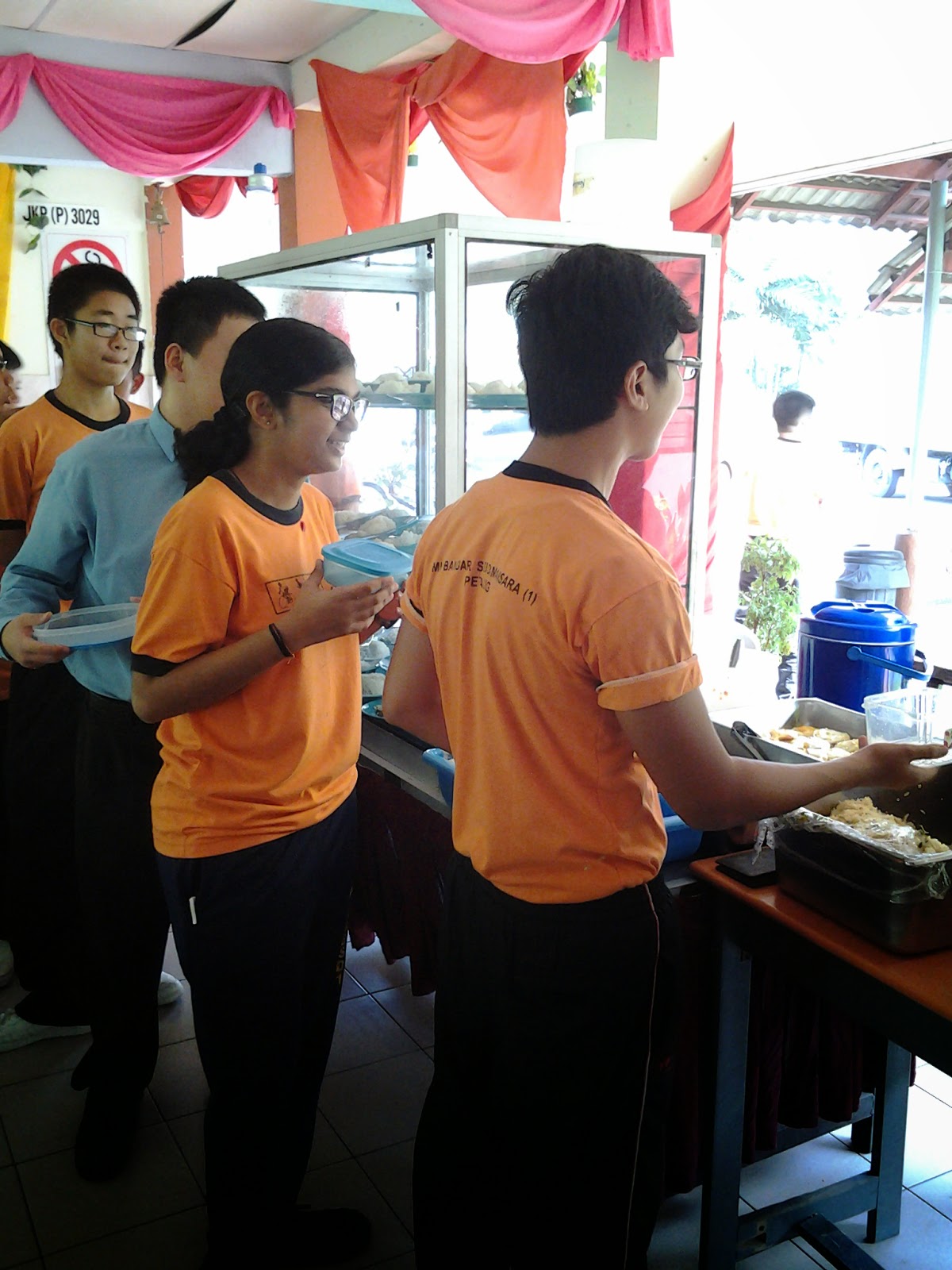 Kantin SMK BSD 1 @ Kafe BSD One: Pelancaran Kempen "1 Murid 1 Bekas" (1M1B)