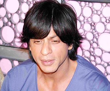 Shahrukh Khan In Bollywood: Shahrukh Khan In Formal Dress