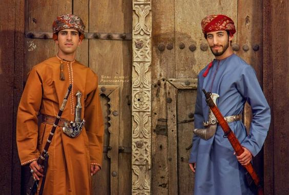 Oman's National Dress - HEARTC♡RE