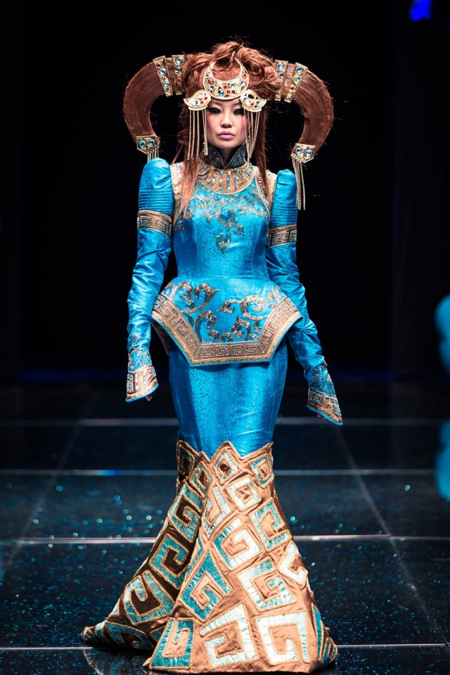 I AM FASHION !!!: Torgo Couture 2012