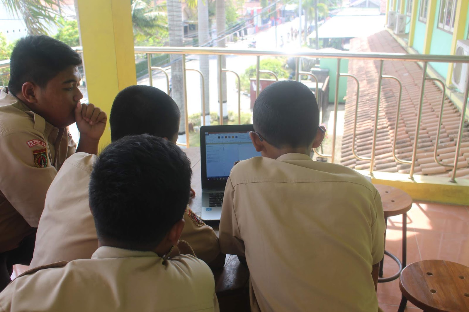 BIMBINGAN PEMUSTAKA, SEBUAH IDE MENARIK UNTUK MENGENALKAN PERPUSTAKAAN ...