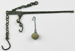 Denarius: A tiny Roman steelyard scale