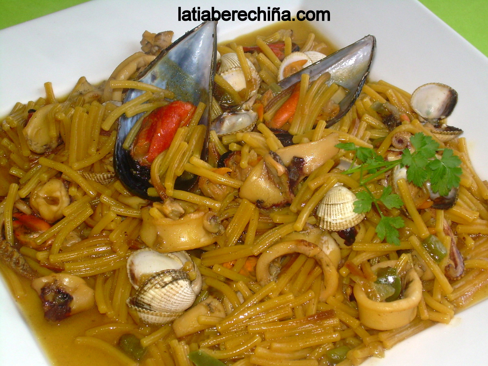 El blog de la tia Berechiña: Fideo con luras, mejillón y berberecho.