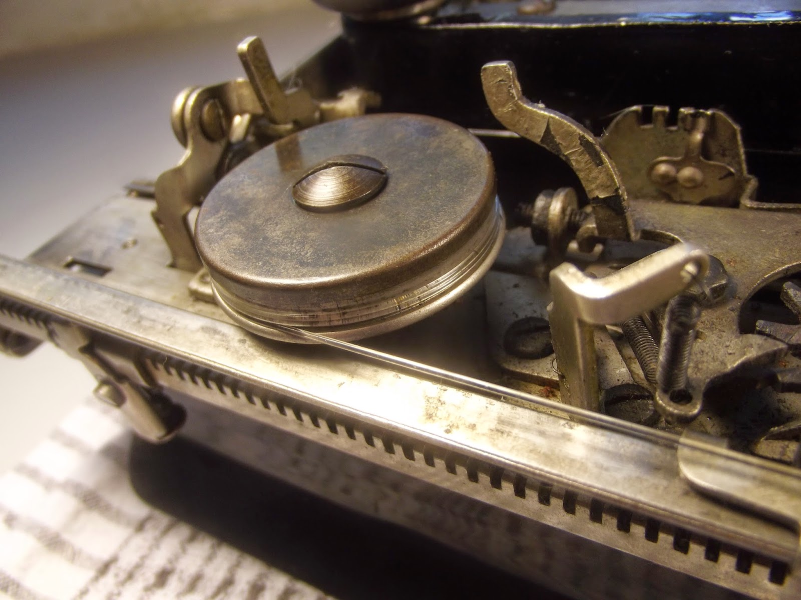 oz.Typewriter: Anatomy of a Fox No 1 Portable Typewriter