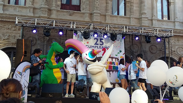 Las Muñecas de Salyperla MUSEO: Novedad del día: Curro, mascota oficial ...