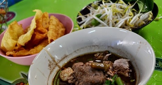That Boat Noodle Hunt in Bangkok: Doy Kuay Teow Reua